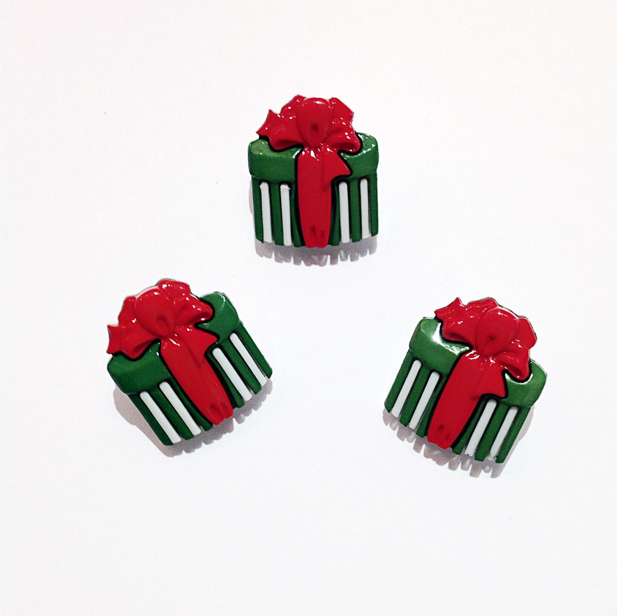 Christmas Present Button – Make Fabric Boutique